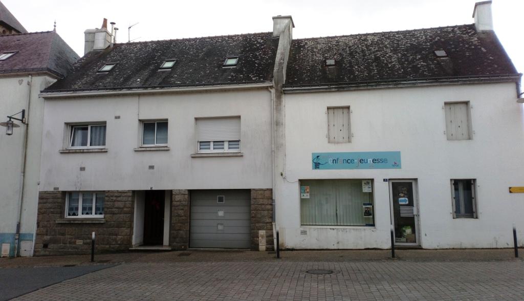 De la Rue Principale à la Place de la Mairie